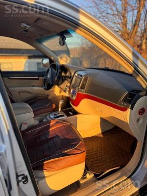 Pelēks Hyundai Santa Fe 2007 Rīga, ar dzinēja tilpumu 2.20 L un nobraukumu 251 tūkst. km par 3000 €, foto 10 vietnē AUTOMOTO.COM.LV