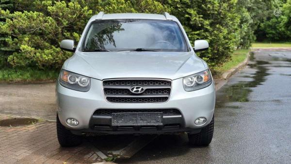 Pelēks Hyundai Santa Fe 2007 Viļņa, ar dzinēja tilpumu 2.20 L un nobraukumu 205 tūkst. km par 3500 €, foto 2 vietnē AUTOMOTO.COM.LV