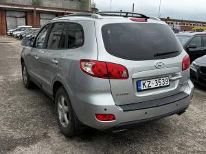 Pelēks Hyundai Santa Fe 2007 Daugavpils, ar dzinēja tilpumu 2.20 L un nobraukumu 323 tūkst. km par 3500 €, foto 5 vietnē AUTOMOTO.COM.LV