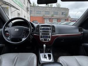 Pelēks Hyundai Santa Fe 2007 Daugavpils, ar dzinēja tilpumu 2.20 L un nobraukumu 323 tūkst. km par 3500 €, foto 10 vietnē AUTOMOTO.COM.LV