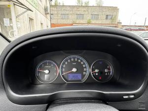 Pelēks Hyundai Santa Fe 2007 Daugavpils, ar dzinēja tilpumu 2.20 L un nobraukumu 323 tūkst. km par 3500 €, foto 15 vietnē AUTOMOTO.COM.LV