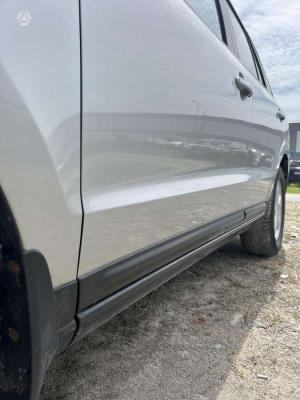 Grey Hyundai Santa Fe 2007 in Klaipeda, with an engine capacity of 2.19 L and mileage of 222 thousand km for 4300 €, photo 8 on AUTOMOTO.COM.LV