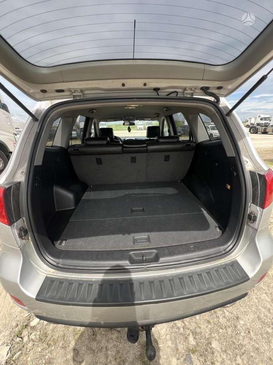 Grey Hyundai Santa Fe 2007 in Klaipeda, with an engine capacity of 2.19 L and mileage of 222 thousand km for 4300 €, photo 16 on AUTOMOTO.COM.LV