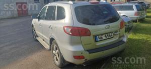 Grey Hyundai Santa Fe 2007 in Jekabpils, with an engine capacity of 2.20 L and mileage of 352 thousand km for 3000 €, photo 4 on AUTOMOTO.COM.LV