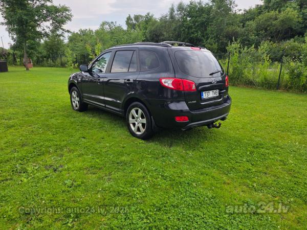 Pelēks Hyundai Santa Fe 2007 Tallina, ar dzinēja tilpumu 2.20 L un nobraukumu 277 tūkst. km par 2600 €, foto 3 vietnē AUTOMOTO.COM.LV