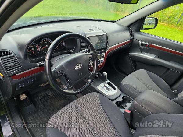 Pelēks Hyundai Santa Fe 2007 Tallina, ar dzinēja tilpumu 2.20 L un nobraukumu 277 tūkst. km par 2600 €, foto 6 vietnē AUTOMOTO.COM.LV