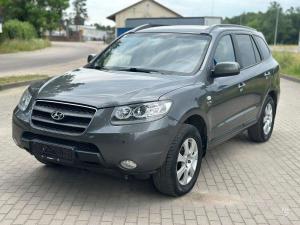 Grey Hyundai Santa Fe 2007 in Utena, with an engine capacity of 2.20 L and mileage of 236 thousand km for 3850 €, photo  on AUTOMOTO.COM.LV