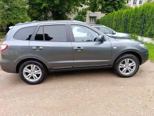 Grey Hyundai Santa Fe 2007 in Kaunas, with an engine capacity of 2.19 L and mileage of 272 thousand km for 5200 €, photo 3 on AUTOMOTO.COM.LV