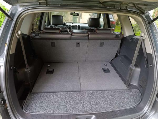 Pelēks Hyundai Santa Fe 2007 Kauņa, ar dzinēja tilpumu 2.19 L un nobraukumu 272 tūkst. km par 5200 €, foto 7 vietnē AUTOMOTO.COM.LV