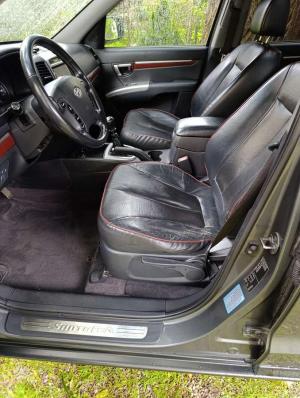 Grey Hyundai Santa Fe 2007 in Kaunas, with an engine capacity of 2.19 L and mileage of 272 thousand km for 5200 €, photo 11 on AUTOMOTO.COM.LV