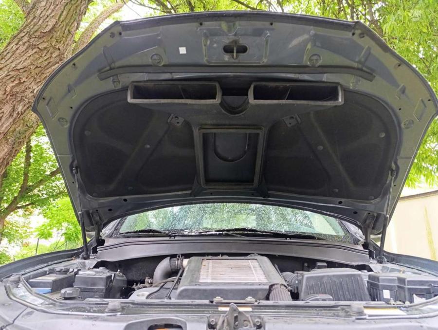 Grey Hyundai Santa Fe 2007 in Kaunas, with an engine capacity of 2.19 L and mileage of 272 thousand km for 5200 €, photo 13 on AUTOMOTO.COM.LV