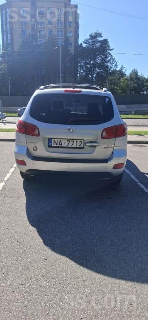 Pelēks Hyundai Santa Fe 2007 Tukums, ar dzinēja tilpumu 2.20 L un nobraukumu 293 tūkst. km par 3697 €, foto 3 vietnē AUTOMOTO.COM.LV