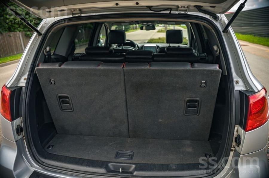 Grey Hyundai Santa Fe 2007 in Riga, with an engine capacity of 2.20 L and mileage of 294 thousand km for 2990 €, photo 9 on AUTOMOTO.COM.LV