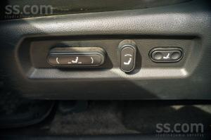 Grey Hyundai Santa Fe 2007 in Riga, with an engine capacity of 2.20 L and mileage of 294 thousand km for 2990 €, photo 19 on AUTOMOTO.COM.LV