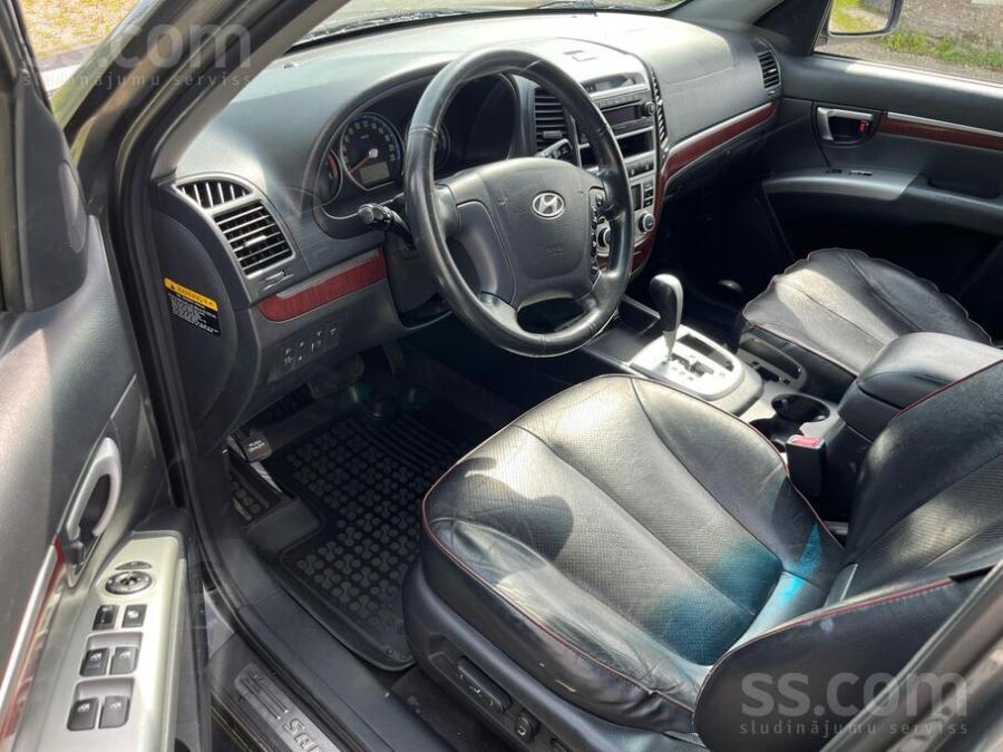 Pelēks Hyundai Santa Fe 2007 Tukums, ar dzinēja tilpumu 2.20 L un nobraukumu 292 tūkst. km par 3400 €, foto 15 vietnē AUTOMOTO.COM.LV