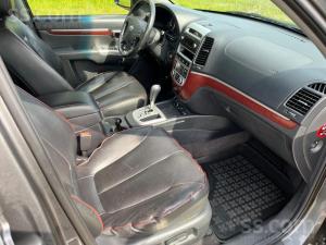 Pelēks Hyundai Santa Fe 2007 Tukums, ar dzinēja tilpumu 2.20 L un nobraukumu 292 tūkst. km par 3400 €, foto 16 vietnē AUTOMOTO.COM.LV