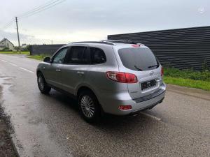 Pelēks Hyundai Santa Fe 2007 Marijampole, ar dzinēja tilpumu 2.19 L un nobraukumu 203 tūkst. km par 3800 €, foto 4 vietnē AUTOMOTO.COM.LV