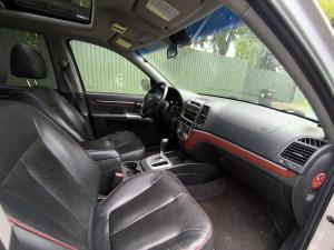 Pelēks Hyundai Santa Fe 2007 Marijampole, ar dzinēja tilpumu 2.19 L un nobraukumu 203 tūkst. km par 3800 €, foto 15 vietnē AUTOMOTO.COM.LV