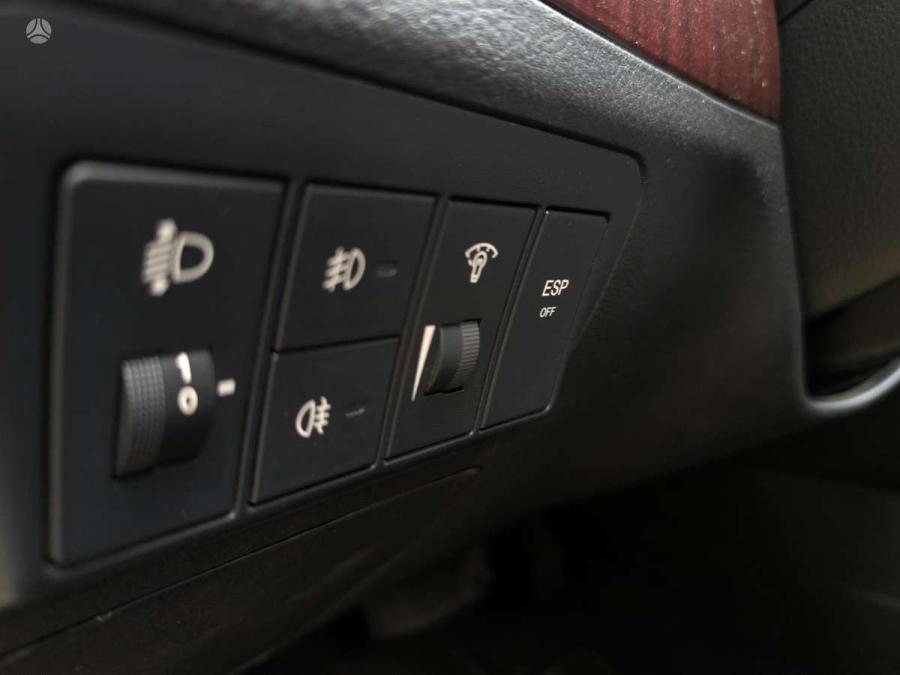 Pelēks Hyundai Santa Fe 2007 Marijampole, ar dzinēja tilpumu 2.19 L un nobraukumu 203 tūkst. km par 3800 €, foto 20 vietnē AUTOMOTO.COM.LV