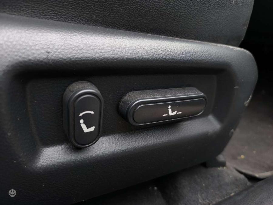 Pelēks Hyundai Santa Fe 2007 Marijampole, ar dzinēja tilpumu 2.19 L un nobraukumu 203 tūkst. km par 3800 €, foto 21 vietnē AUTOMOTO.COM.LV