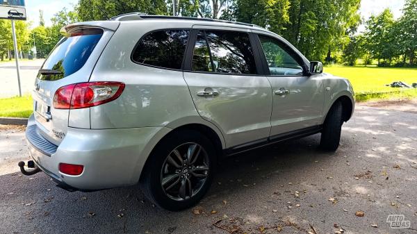 Pelēks Hyundai Santa Fe 2007 Tauragė, ar dzinēja tilpumu 2.20 L un nobraukumu 355 tūkst. km par 3600 €, foto 7 vietnē AUTOMOTO.COM.LV