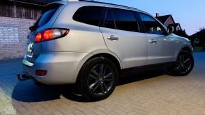 Grey Hyundai Santa Fe 2007 in Taurage, with an engine capacity of 2.20 L and mileage of 355 thousand km for 3600 €, photo 14 on AUTOMOTO.COM.LV