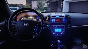 Grey Hyundai Santa Fe 2007 in Taurage, with an engine capacity of 2.20 L and mileage of 355 thousand km for 3600 €, photo 18 on AUTOMOTO.COM.LV