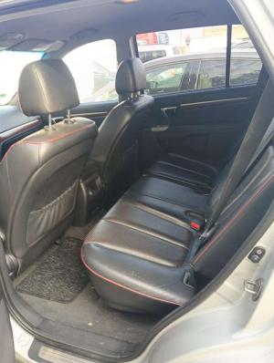 Grey Hyundai Santa Fe 2007 in Marijampole, with an engine capacity of 2.19 L and mileage of 228 thousand km for 2950 €, photo 20 on AUTOMOTO.COM.LV