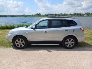 Grey Hyundai Santa Fe 2007 in Riga, with an engine capacity of 2.20 L and mileage of 252 thousand km for 2800 €, photo  on AUTOMOTO.COM.LV