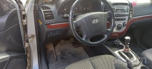 Grey Hyundai Santa Fe 2007 in Jekabpils, with an engine capacity of 2.20 L and mileage of 352 thousand km for 2000 €, photo 8 on AUTOMOTO.COM.LV