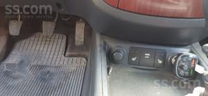 Grey Hyundai Santa Fe 2007 in Jekabpils, with an engine capacity of 2.20 L and mileage of 352 thousand km for 2000 €, photo 9 on AUTOMOTO.COM.LV