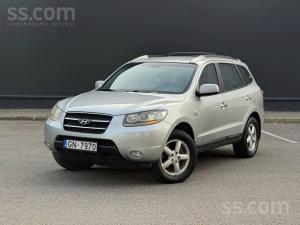 Grey Hyundai Santa Fe 2007 in Riga, with an engine capacity of 2.20 L and mileage of 298 thousand km for 3100 €, photo 3 on AUTOMOTO.COM.LV