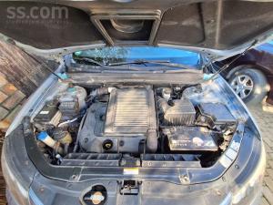 Pelēks Hyundai Santa Fe 2007 Rīga, ar dzinēja tilpumu 2.20 L un nobraukumu 198 tūkst. km par 3400 €, foto 12 vietnē AUTOMOTO.COM.LV