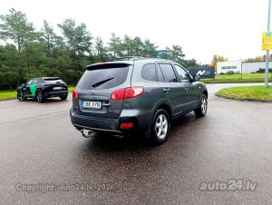 Pelēks Hyundai Santa Fe 2007 Tallina, ar dzinēja tilpumu 2.20 L un nobraukumu 421 tūkst. km par 1799 €, foto 5 vietnē AUTOMOTO.COM.LV