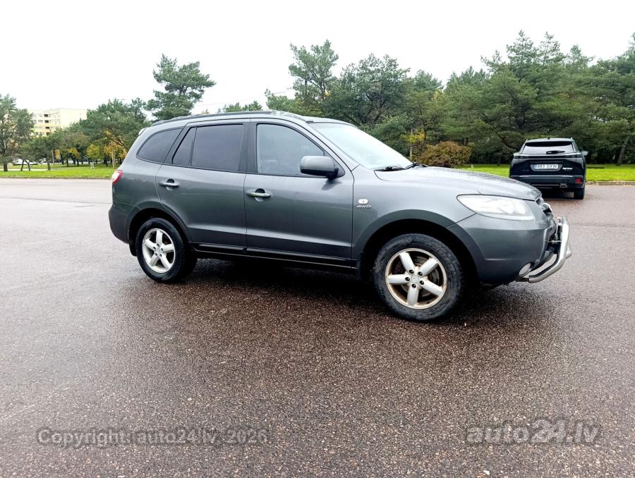 Pelēks Hyundai Santa Fe 2007 Tallina, ar dzinēja tilpumu 2.20 L un nobraukumu 421 tūkst. km par 1799 €, foto 6 vietnē AUTOMOTO.COM.LV