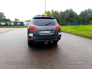 Pelēks Hyundai Santa Fe 2007 Tallina, ar dzinēja tilpumu 2.20 L un nobraukumu 421 tūkst. km par 1799 €, foto 9 vietnē AUTOMOTO.COM.LV