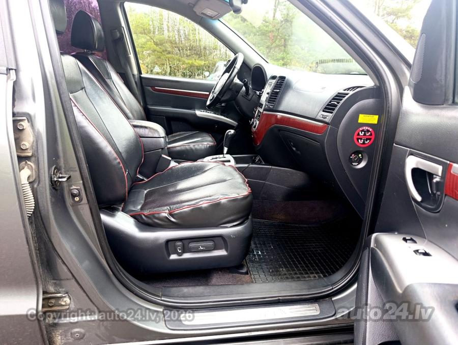 Pelēks Hyundai Santa Fe 2007 Tallina, ar dzinēja tilpumu 2.20 L un nobraukumu 421 tūkst. km par 1799 €, foto 10 vietnē AUTOMOTO.COM.LV
