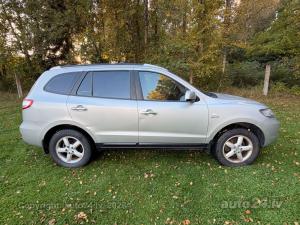 Grey Hyundai Santa Fe 2007 in Tallinn, with an engine capacity of 2.70 L and mileage of 178 thousand km for 3999 €, photo 8 on AUTOMOTO.COM.LV