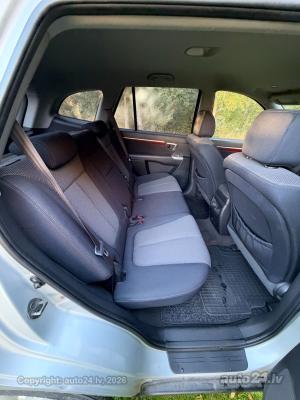 Grey Hyundai Santa Fe 2007 in Tallinn, with an engine capacity of 2.70 L and mileage of 178 thousand km for 3999 €, photo 10 on AUTOMOTO.COM.LV
