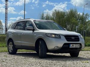 Grey Hyundai Santa Fe 2008 in Jelgava, with an engine capacity of 2.20 L and mileage of 0 thousand km for 5800 €, photo 3 on AUTOMOTO.COM.LV