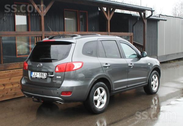 Pelēks Hyundai Santa Fe 2008 Rīga, ar dzinēja tilpumu 2.20 L un nobraukumu 0 tūkst. km par 3150 €, foto 3 vietnē AUTOMOTO.COM.LV