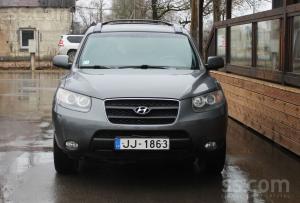 Grey Hyundai Santa Fe 2008 in Riga, with an engine capacity of 2.20 L and mileage of 0 thousand km for 3150 €, photo 6 on AUTOMOTO.COM.LV