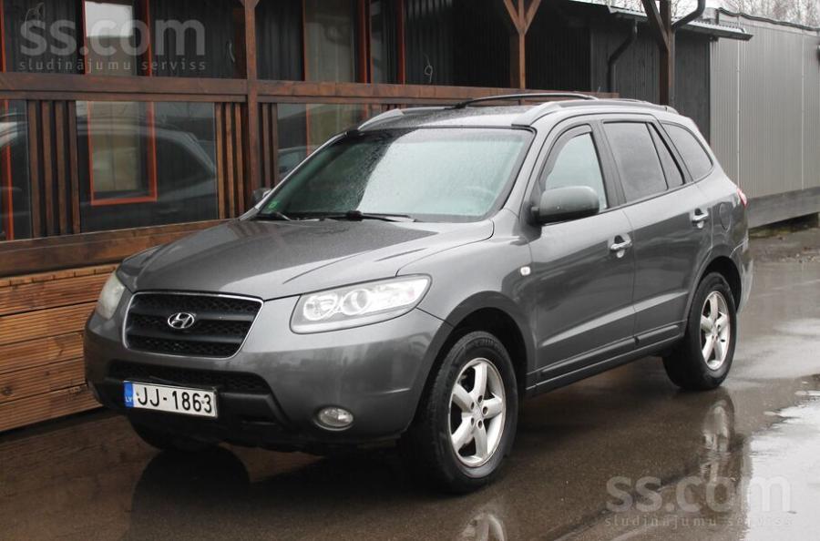 Grey Hyundai Santa Fe 2008 in Riga, with an engine capacity of 2.20 L and mileage of 0 thousand km for 3150 €, photo 8 on AUTOMOTO.COM.LV