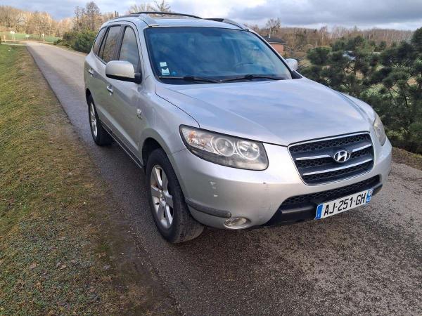 Grey Hyundai Santa Fe 2008 in Alytus, with an engine capacity of 2.19 L and mileage of 268 thousand km for 3500 €, photo 5 on AUTOMOTO.COM.LV