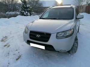 Grey Hyundai Santa Fe 2008 in Utena, with an engine capacity of 2.20 L and mileage of 370 thousand km for 3200 €, photo 2 on AUTOMOTO.COM.LV