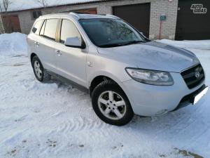 Grey Hyundai Santa Fe 2008 in Utena, with an engine capacity of 2.20 L and mileage of 370 thousand km for 3200 €, photo 3 on AUTOMOTO.COM.LV