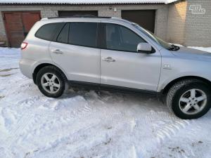 Grey Hyundai Santa Fe 2008 in Utena, with an engine capacity of 2.20 L and mileage of 370 thousand km for 3200 €, photo 7 on AUTOMOTO.COM.LV
