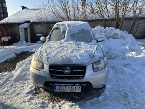 Grey Hyundai Santa Fe 2008 in Klaipeda, with an engine capacity of 2.19 L and mileage of 260 thousand km for 1999 €, photo 4 on AUTOMOTO.COM.LV
