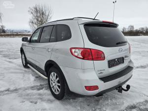 Grey Hyundai Santa Fe 2008 in Marijampole, with an engine capacity of 2.20 L and mileage of 285 thousand km for 3950 €, photo 4 on AUTOMOTO.COM.LV