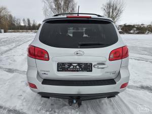 Grey Hyundai Santa Fe 2008 in Marijampole, with an engine capacity of 2.20 L and mileage of 285 thousand km for 3950 €, photo 6 on AUTOMOTO.COM.LV
